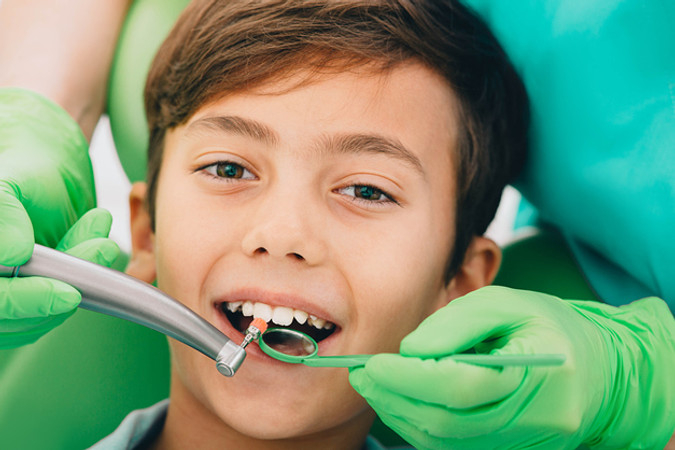 Cabut Gigi Susu ( Dengan Suntik) di Embun Galaxi Dental Care | HDmall