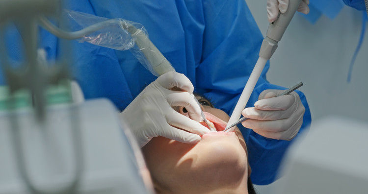 Odontectomy (Posisi Dalam) di CS Dental | HDmall