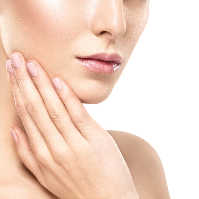 Operasi Pemasangan Implan Dagu di Queen Beauty Clinic | HDmall