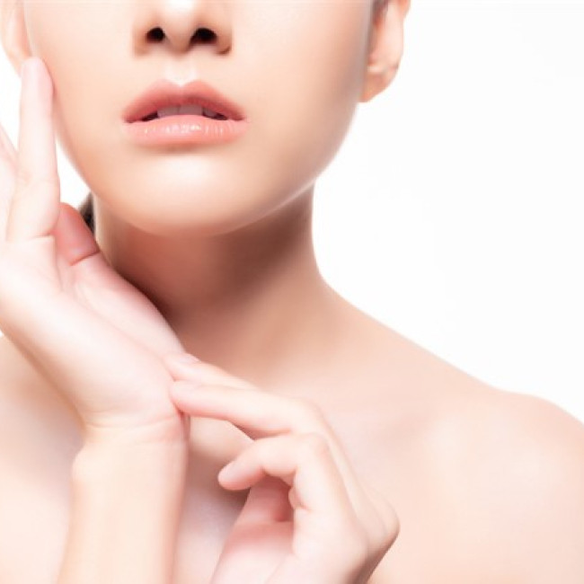 Meso Skin Double Chin Reduction: Advanced with Aqua Injectors di Dermis ...