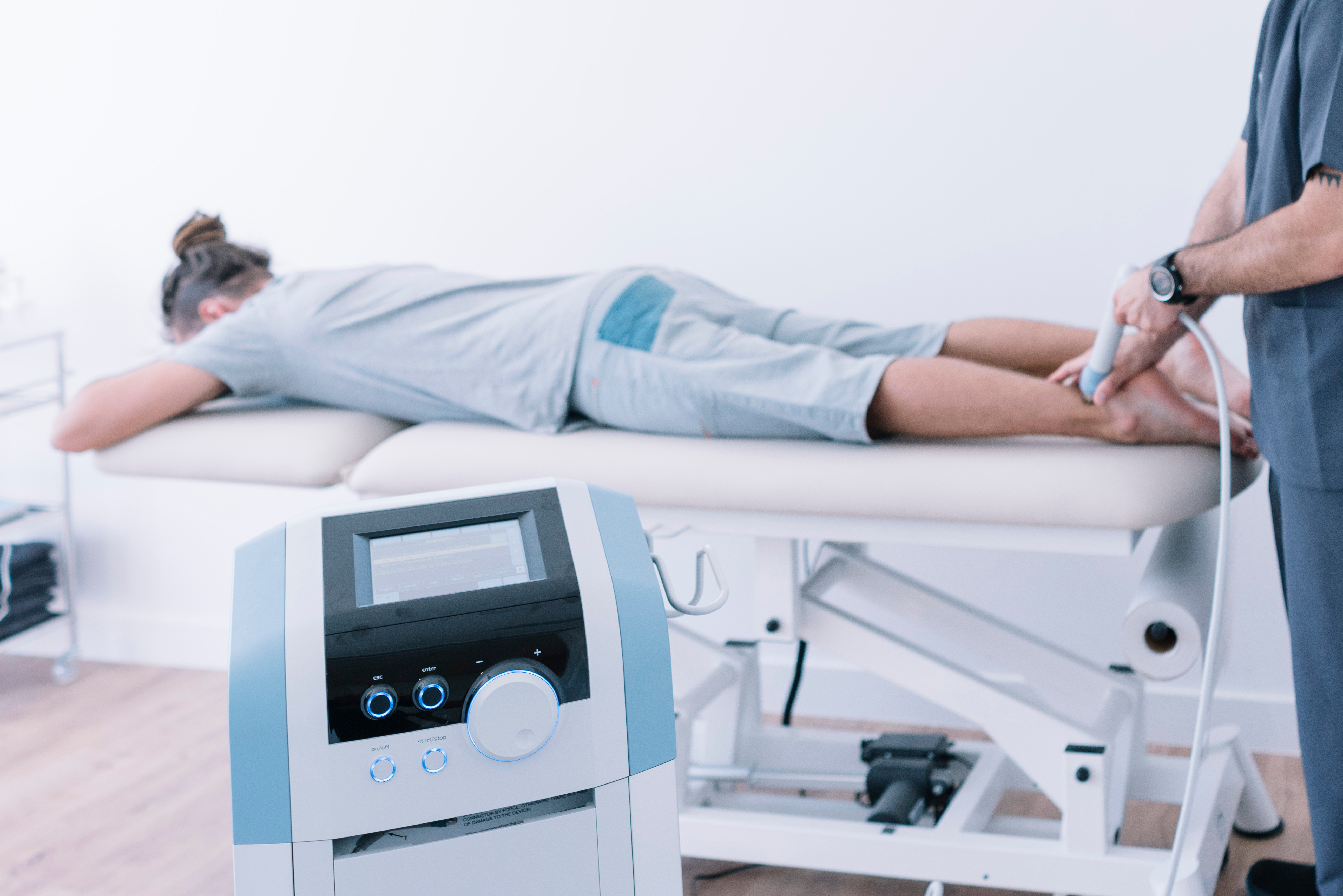 Shockwave Therapy/Terapi Shockwave di Physio Medical Clinic | HDmall